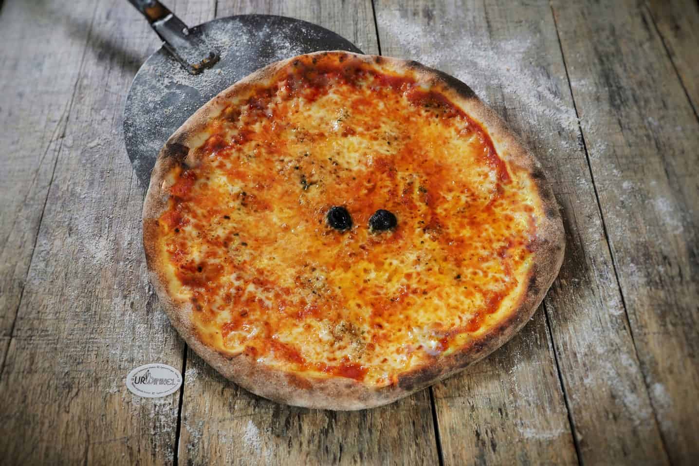 Aglio | Giallo Pizza Egg